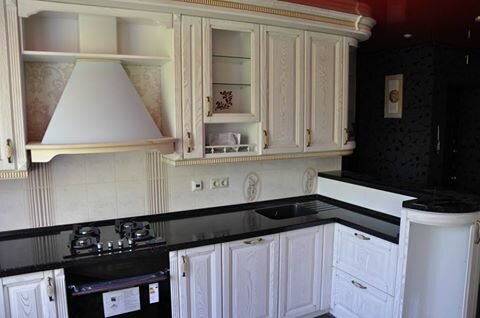 Taş ürünler ve yapılar Vintazh, Sestroretsk, foto