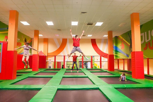 Trambolin merkezi Batutnaya arena Justjump, Moskova, foto