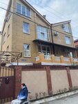 Gostevoi dom Na Aleksandra Bloka 26 (Aleksandra Bloka Street No:26), otel  Gelencik'ten