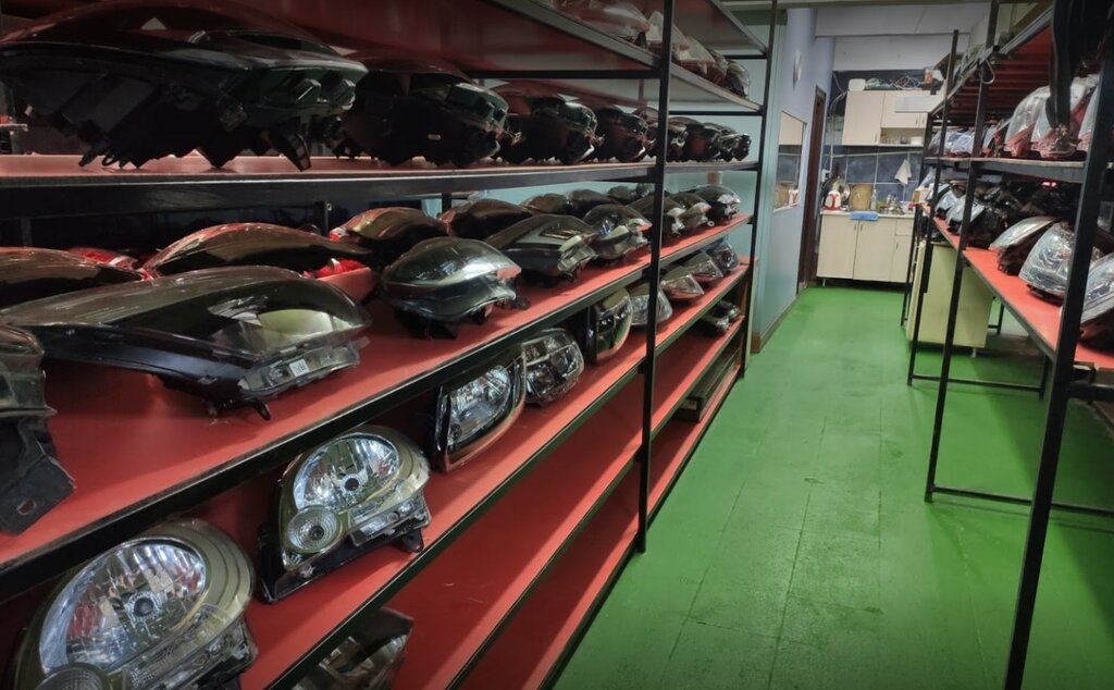 Otomobil parçaları imalatı Far Store Otomotiv, İstanbul, foto