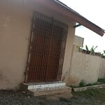 Laj Kennels (1st Junction No:123, Teshie), hayvan barınakları, kulüpleri ve otelleri  Dünya'dan