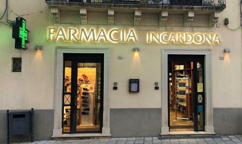 Eczaneler Farmacia Incardona, Sicilya, foto