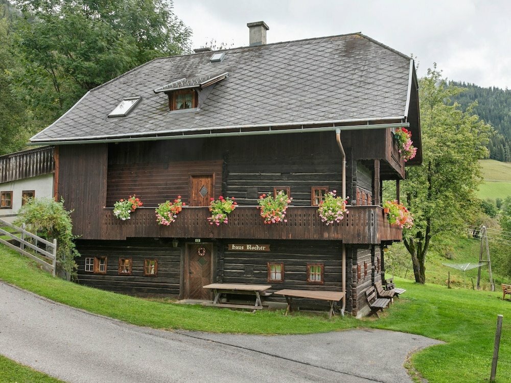 Otel Holiday Home in Arriach Near Lake Ossiach, Karintiya, foto
