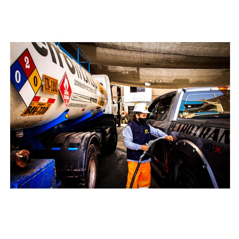 Petrol ve gaz firması Petrotransp, Lima, foto