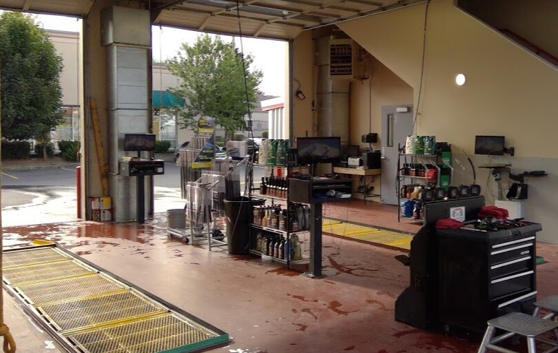 Express yağ değişim noktası Enterprise Instant Oil Change, Salem, foto