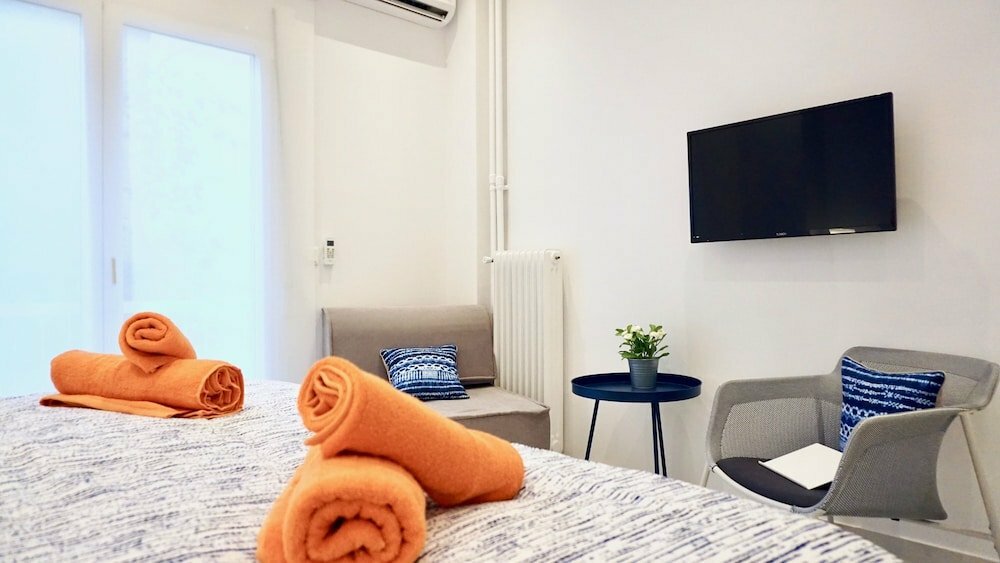 Otel Spacious Peaceful Studio with Garden Patio, Atina, foto