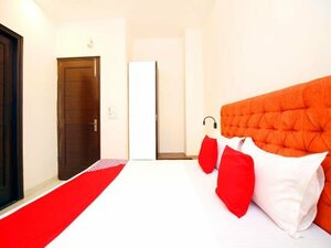 Collection O 45544 Hotel Legacy (State of Andhra Pradesh, Visakhapatnam District, Sabbavaram mandal, Village of Gali Bhimavaram), otel  Çhandigarh'tan