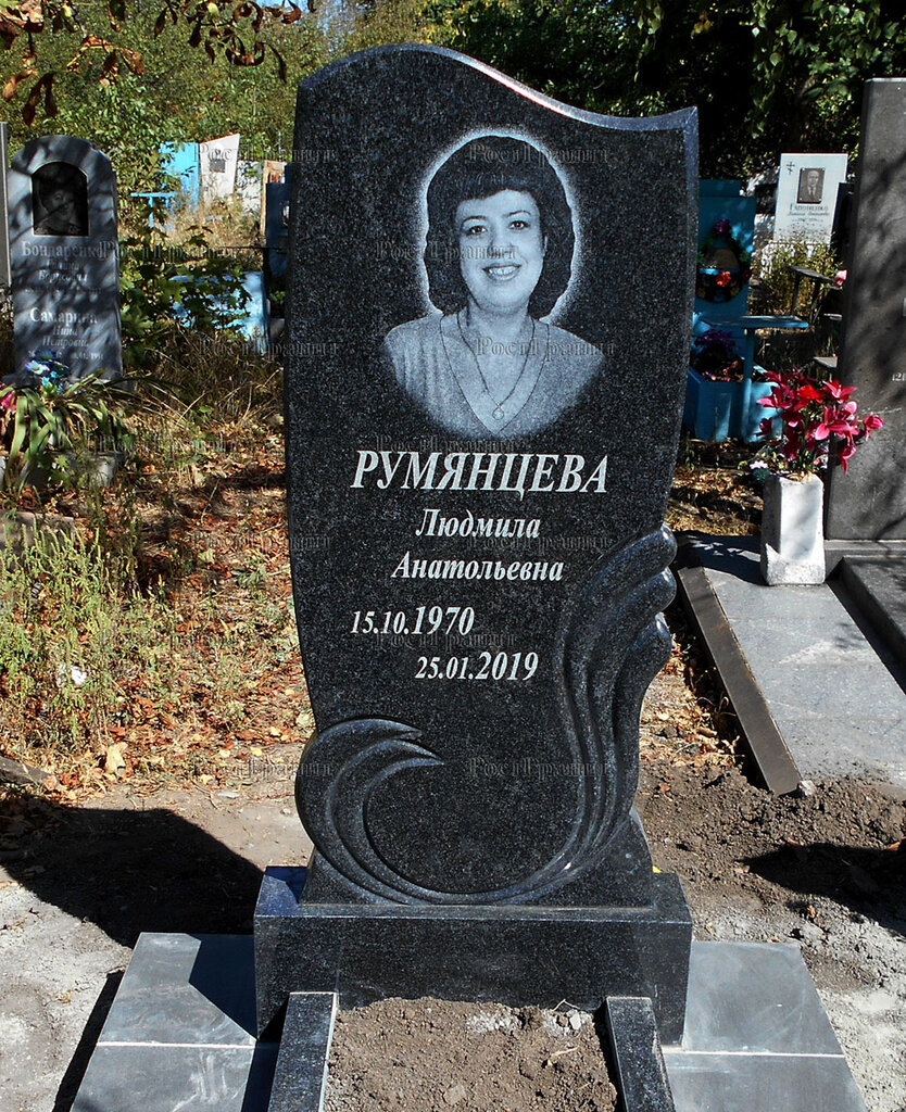 Heykel ve mezarlık taşı üreticileri РостГранит, Rostovskaya oblastı, foto