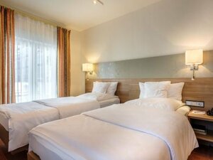 Hotel Hohenstaufen (Freihofstraße No:64, Göppingen), otel  Goppingen'dan