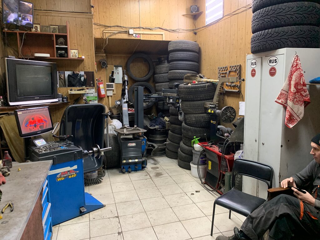 Oto lastik tamiri Shinomontazh, Moskova, foto