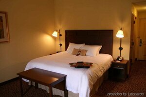 Hampton Inn & Suites Madisonville (Kentucky, Hopkins County, Madisonville), otel  Madisonville'den