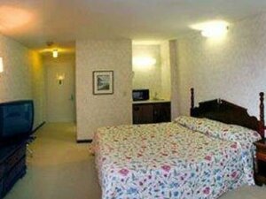 Hilltop Inn of Vermont (New Jersey, Camden County, Berlin), otel  Vermont Eyaleti'nden