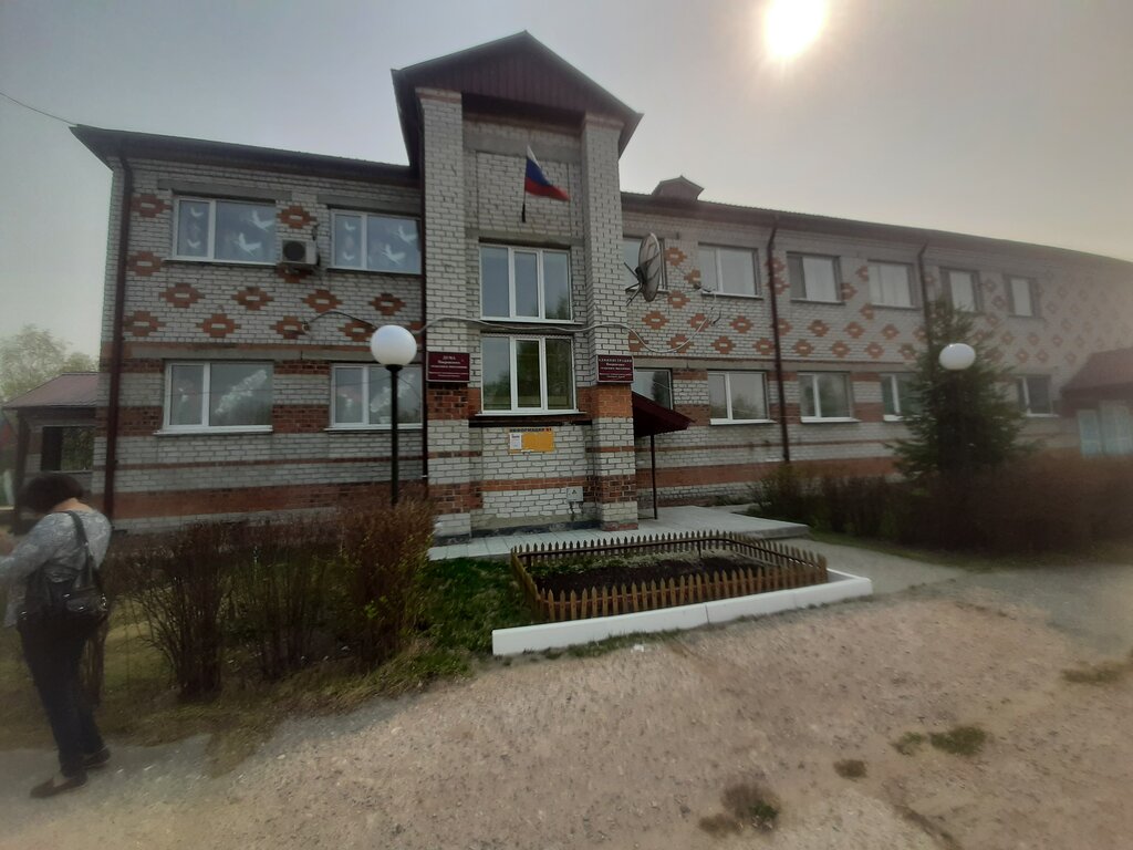Belediyeler, devlet daireleri Administratsiya Pokrovskogo selskogo poseleniya Yarkovskogo munitsipalnogo rayona, Tümen (Tiumenskaya) oblastı, foto