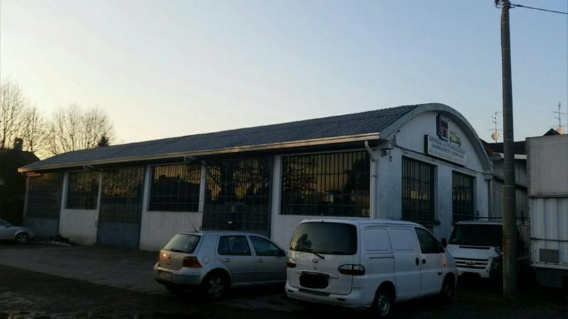 Otomobil servisi Officina Chierichetti Leopoldo, Lombardiya, foto