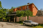 U Konstantina (Gelendzhikskiy Avenue No:198), otel  Gelencik'ten