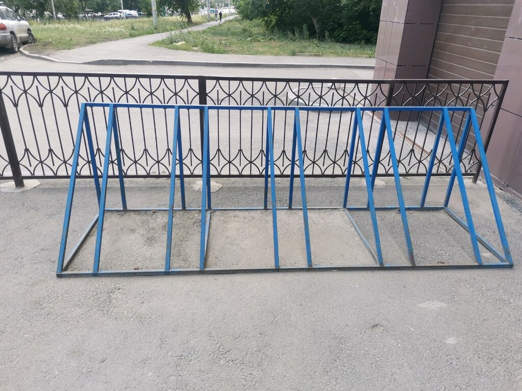 Bisiklet park yerleri Велопарковка, Yekaterinburg, foto