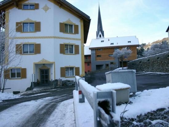 Otel Landgasthaus Post, Graubunden, foto