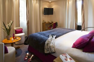 Hôtel Les Grillons (Auvergne-Rhône-Alpes, Haute-Savoie, Arrondissement d'Annecy, Talloires-Montmin, Route d'Angon, 1199), otel