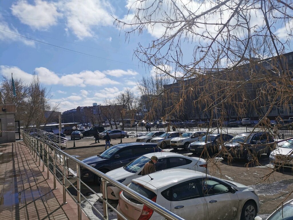 Otoparklar City Polyclinic No. 2, Astana, foto