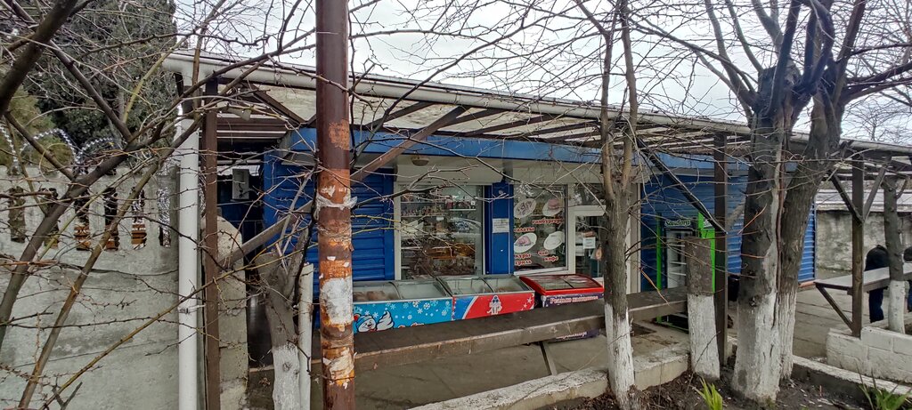 Market Салаты гамбургеры, Yalta, foto