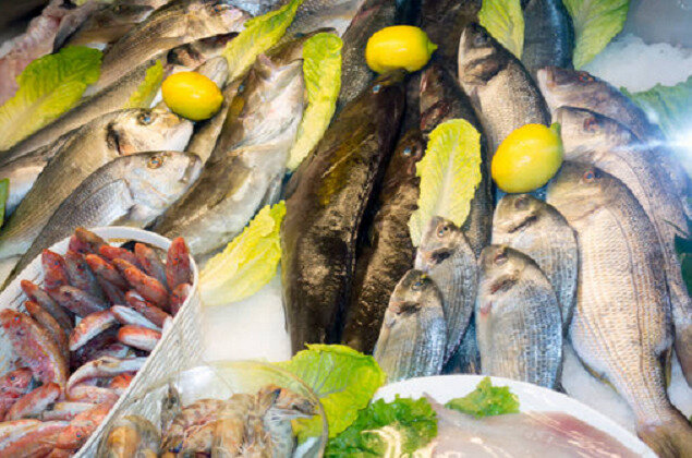 Balık çiftçiliği ve toptancıları Casa del Pesce di Colombo, Piyemonte, foto