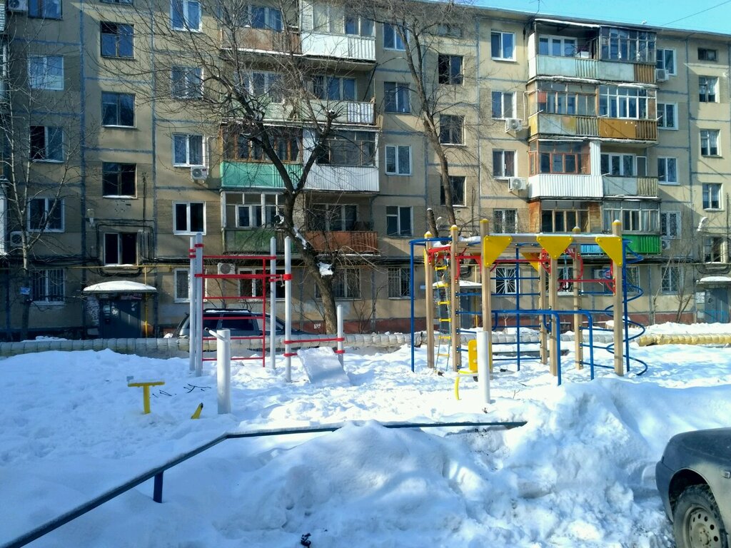 Oyun alanı Playground, Saratov, foto