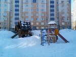 Playground (Republic of Tatarstan, City of Kazan, Sovetskiy City Administrative District, mikrorayon Azino-1), oyun alanı  Kazan'dan
