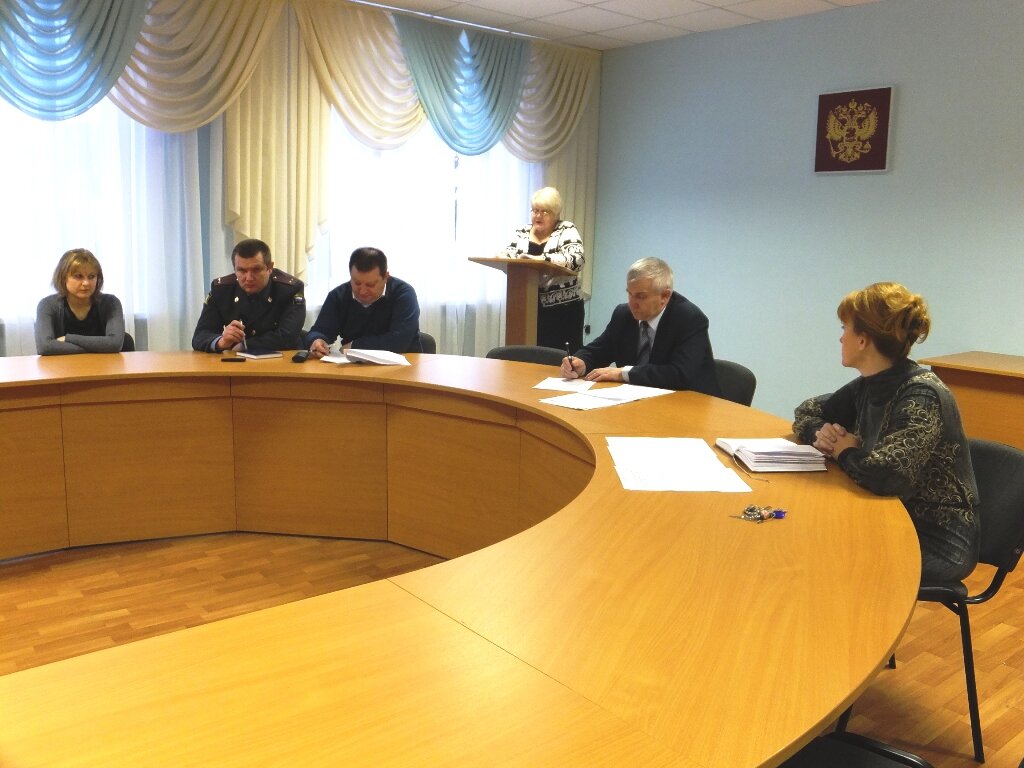 Belediyeler, devlet daireleri Administratsiya Maloarkhangelskogo rayona Orlovskoy oblasti, Maloarhangelsk, foto