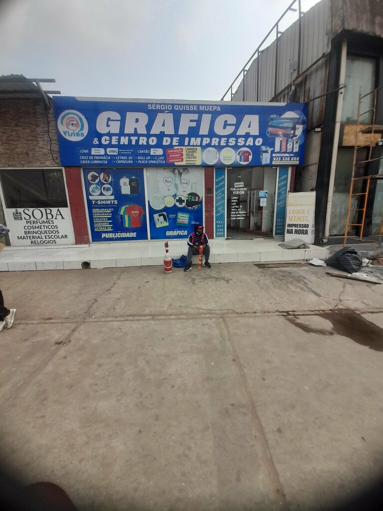 T-shirt baskı Gráfica Sérgio Muepa, Loanda, foto
