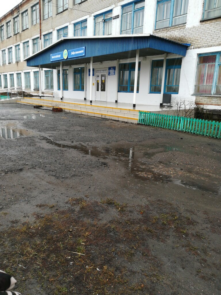Ortaokul Korneevka Secondary School, Kuzey Kazakistan eyaleti, foto