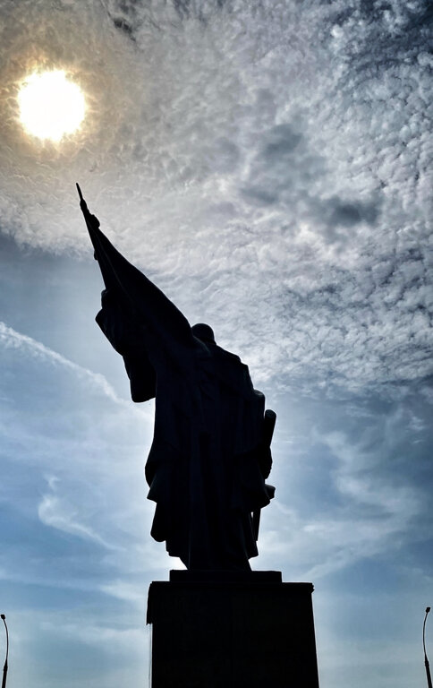 Anıt, heykel Monument to the Soldier-Liberator, Brestskaya oblastı, foto