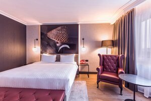 Radisson Hotel & Conference Centre London Heathrow (England, Elizabeth Line, Heathrow Central), otel  Londra'dan