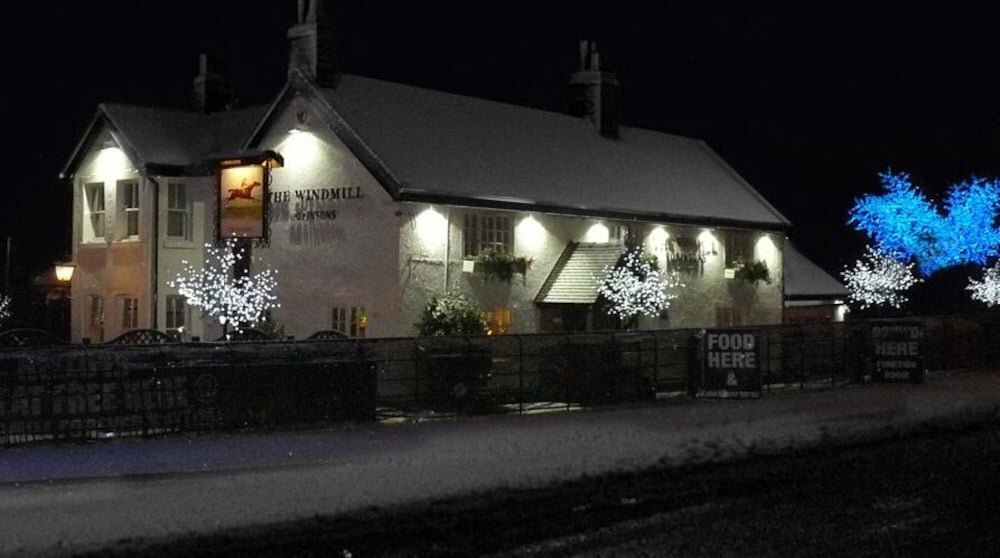 Otel The Windmill at Tabley, İngiltere, foto