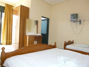 Hotel Rossi (Vlorë County, Vlorë), otel  Avlonya'dan