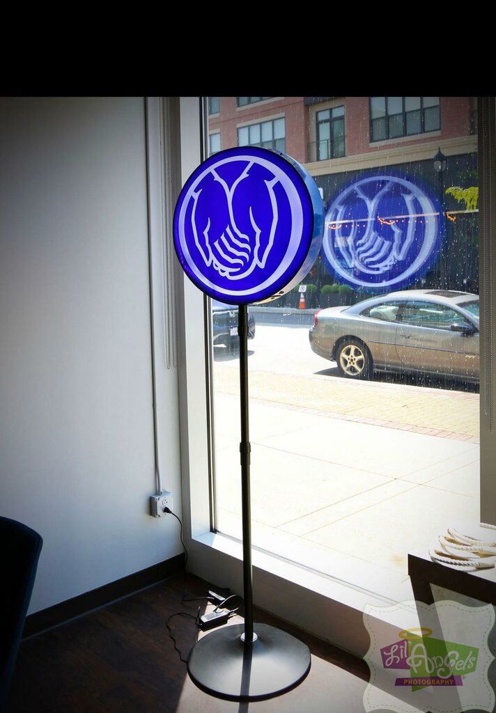 Sigorta şirketleri Laura Rohrbach: Allstate Insurance, Strongsville, foto