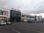 Decom (Narodnogo Opolcheniya Avenue No:22), kapılar  Saint‑Petersburg'dan