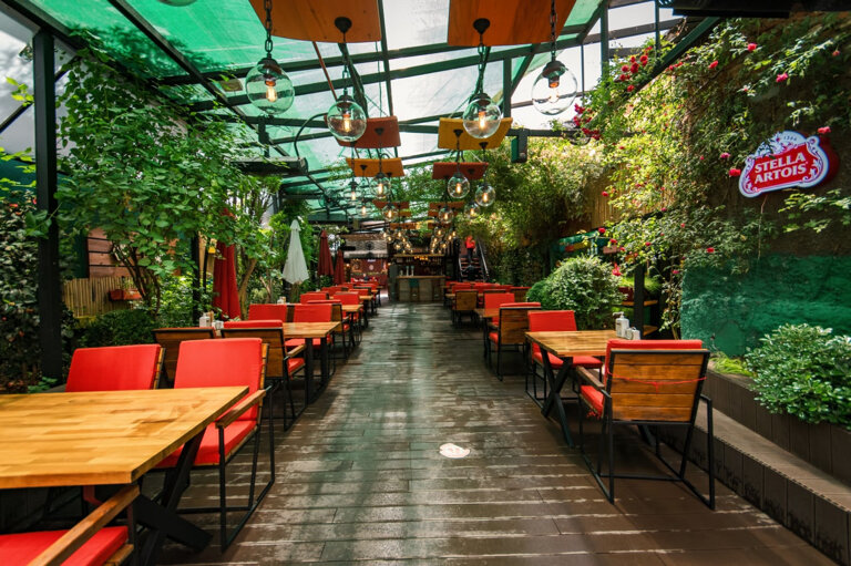 Kafe Sherwood, Tiflis, foto