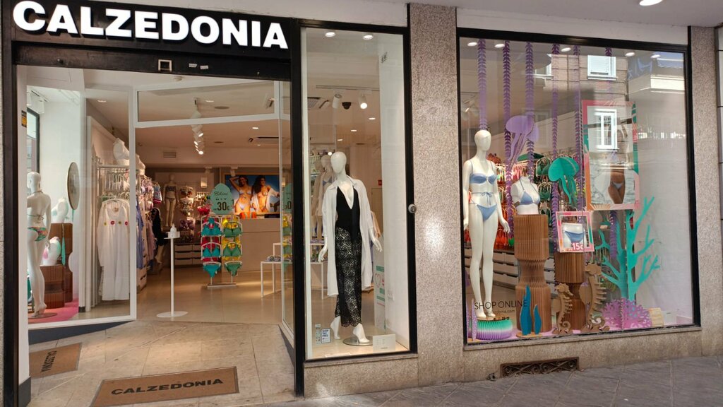 Giyim mağazası Calzedonia, Sevilla, foto