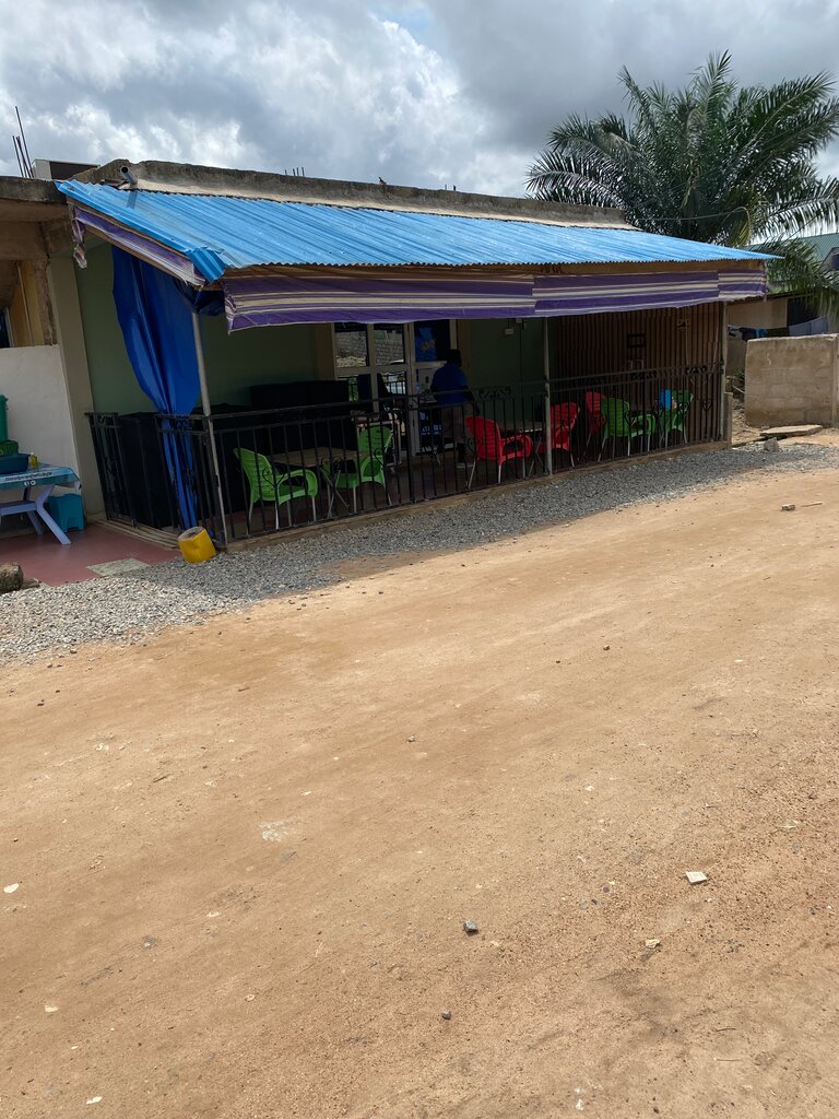 Restoran Quadeon Pub and Restaurant, Dünya, foto