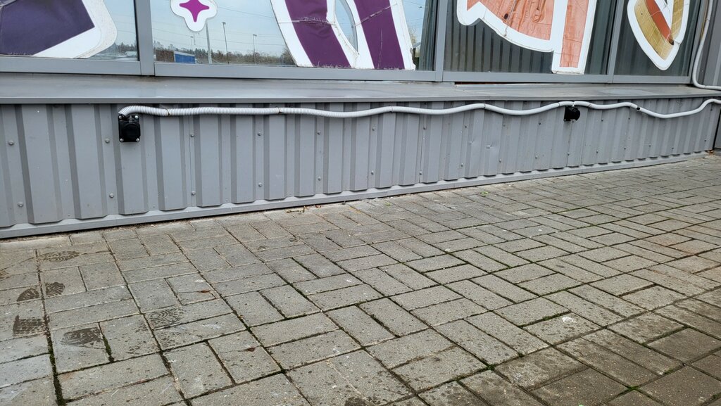 Elektrikli oto şarj istasyonları Зарядка электросамокатов, Minsk, foto