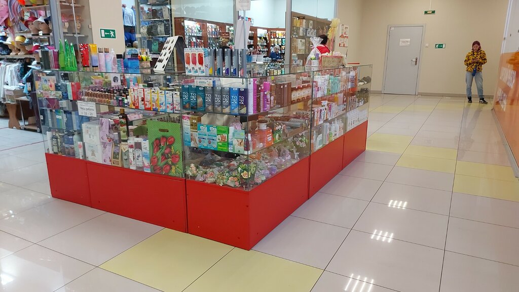 Kozmetik ve parfümeri mağazaları Косметика, Novokuznetsk, foto