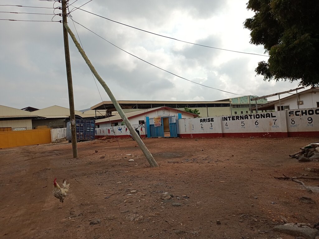 Ortaokul Arise International School, Dünya, foto