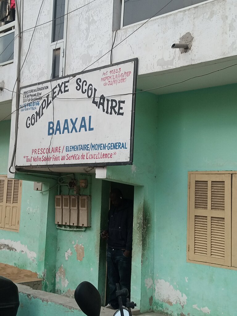 Ortaokul School Group Baaxal, Dakar, foto