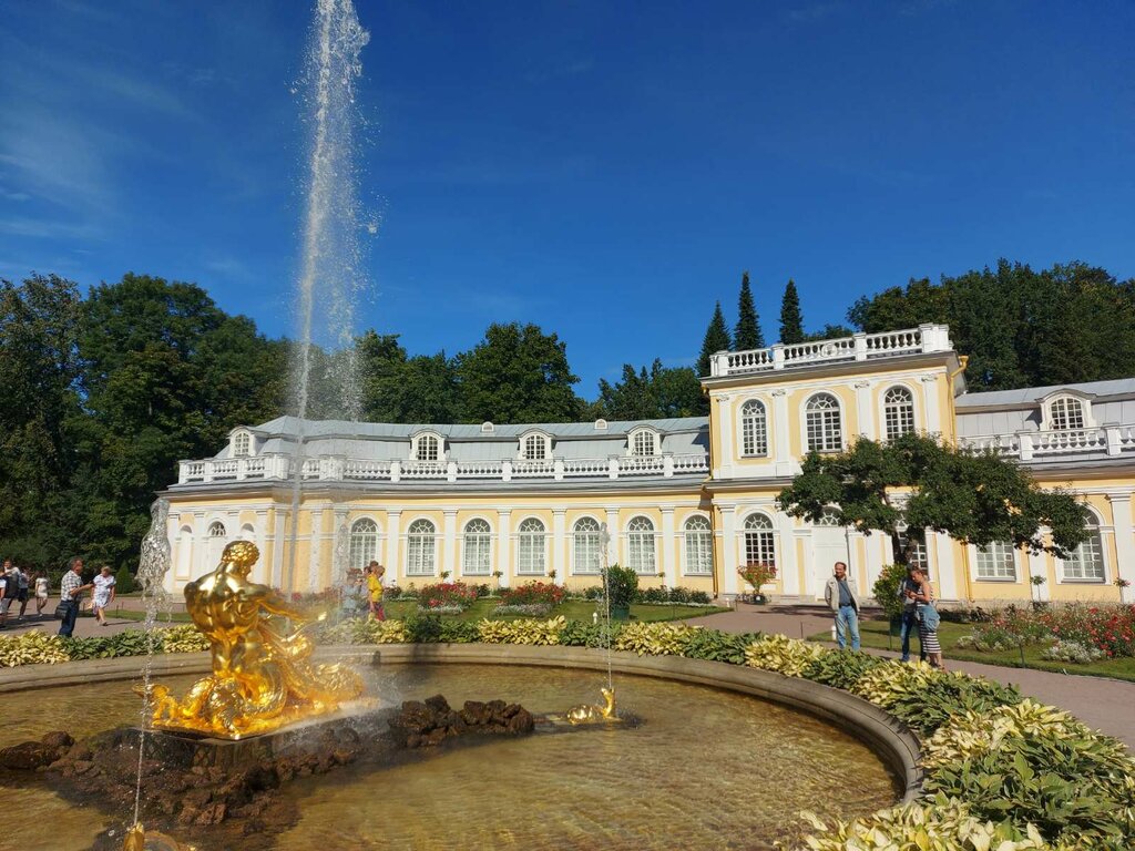 Yazlık yerleşim Усадьба в Петергофе, Saint‑Petersburg ve Leningradskaya oblastı, foto