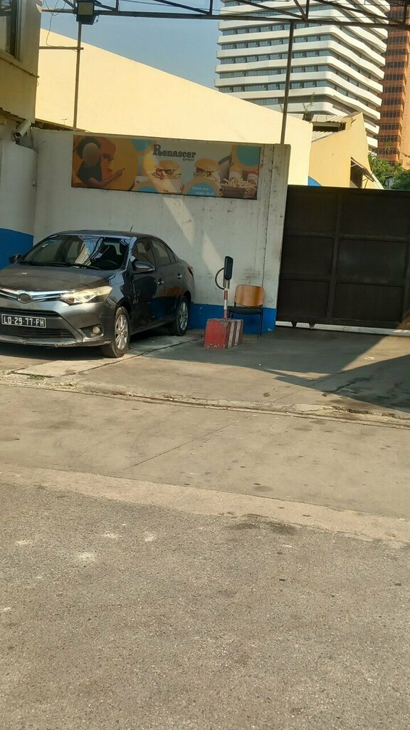 Fast food Renascer, Loanda, foto