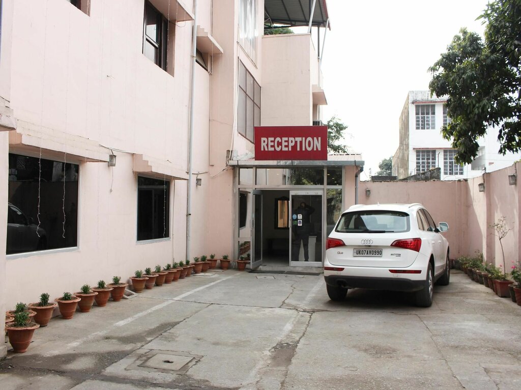 Otel Capital O 3695 Hotel Daichi, Dehradun, foto