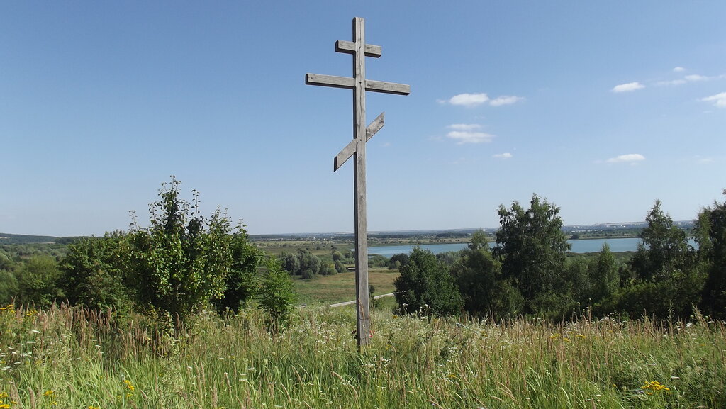 Şapel, haç anıtı Крест, Kurskaya oblastı, foto