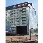 Akademiya Vodopad (Narodnogo Opolcheniya Avenue No:10), eğitim merkezleri  Saint‑Petersburg'dan