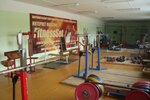 Stadion Saturn (Sverdlovsk Region, Rezh, mikrorayon Mashinostroiteley), çok amaçlı spor tesisleri  Rej'den