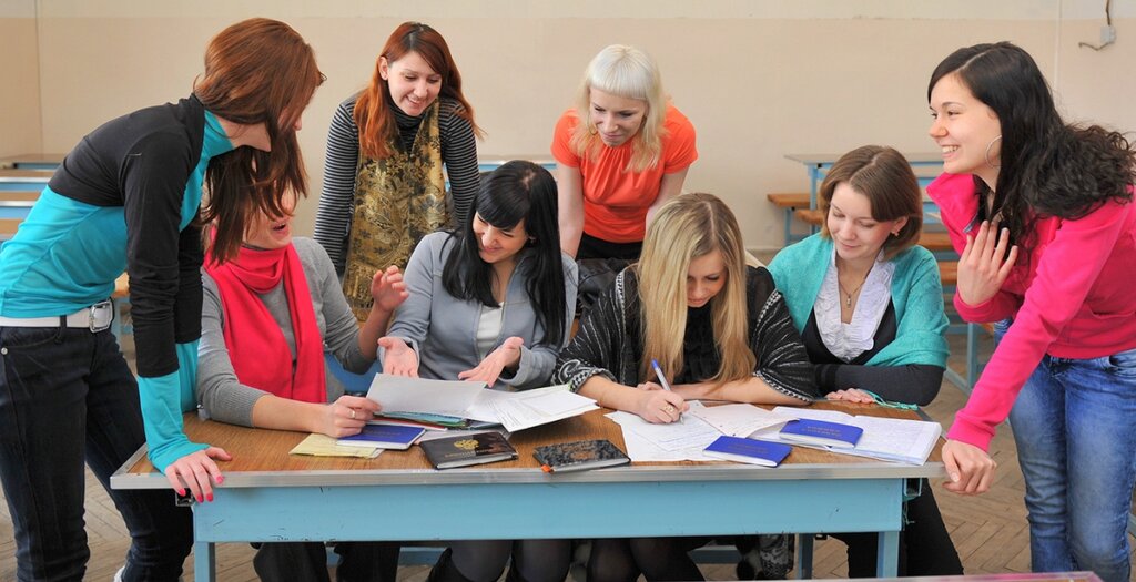 Meslek yüksekokulu Tomsk College of Finance and Law, Tomsk, foto
